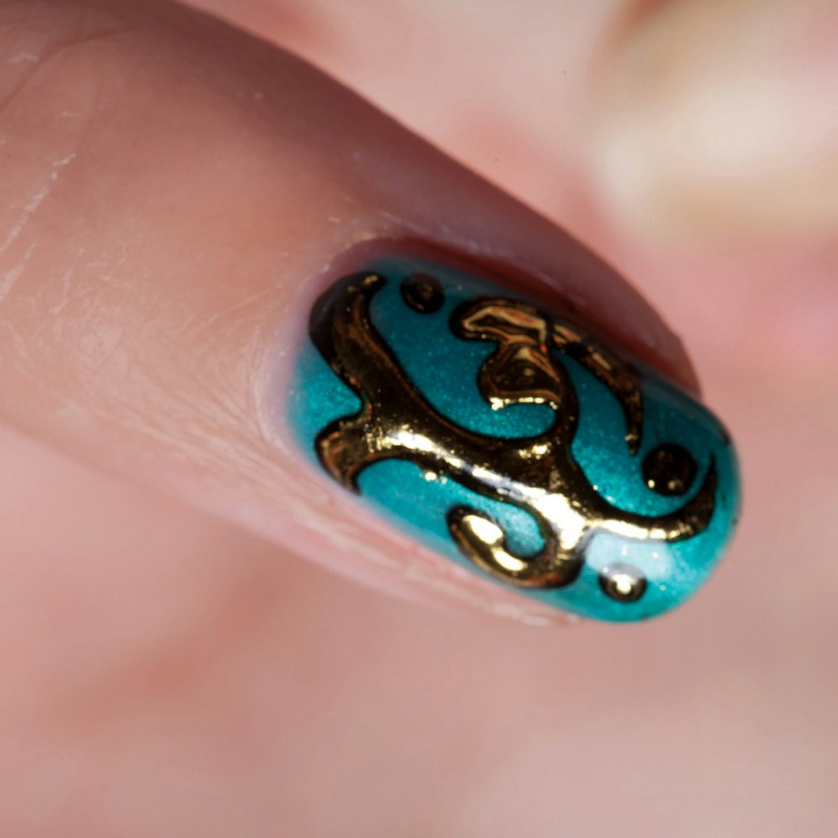 Technique: How to Emboss Nails with Foil and Glitter | Beauty Launchpad