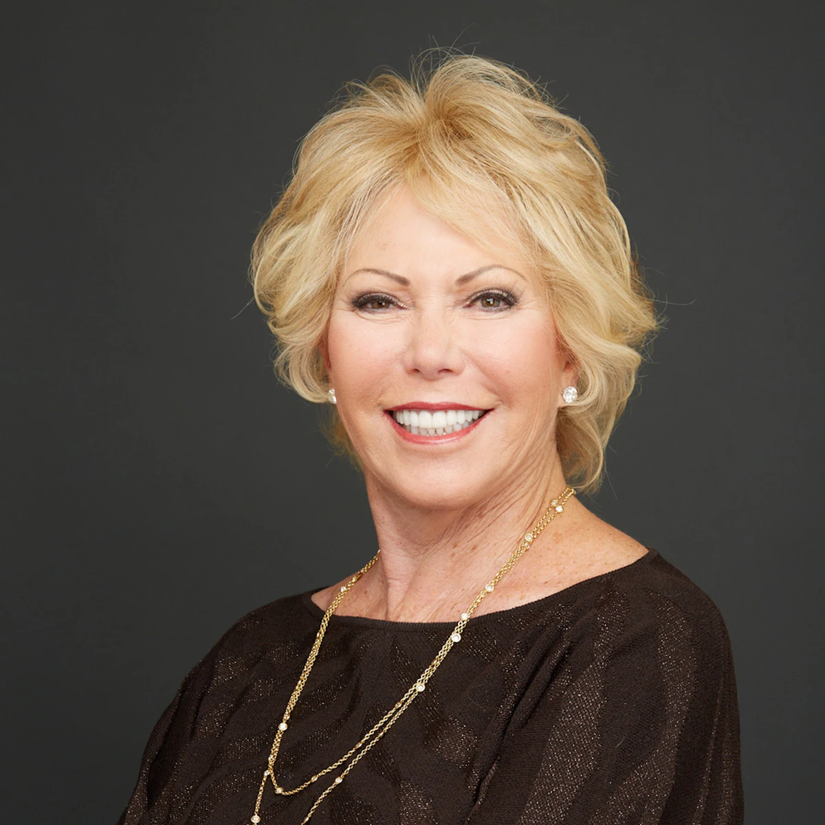 Breaking: Deborah Carver Receives City of Hope Spirit of Life Award ...
