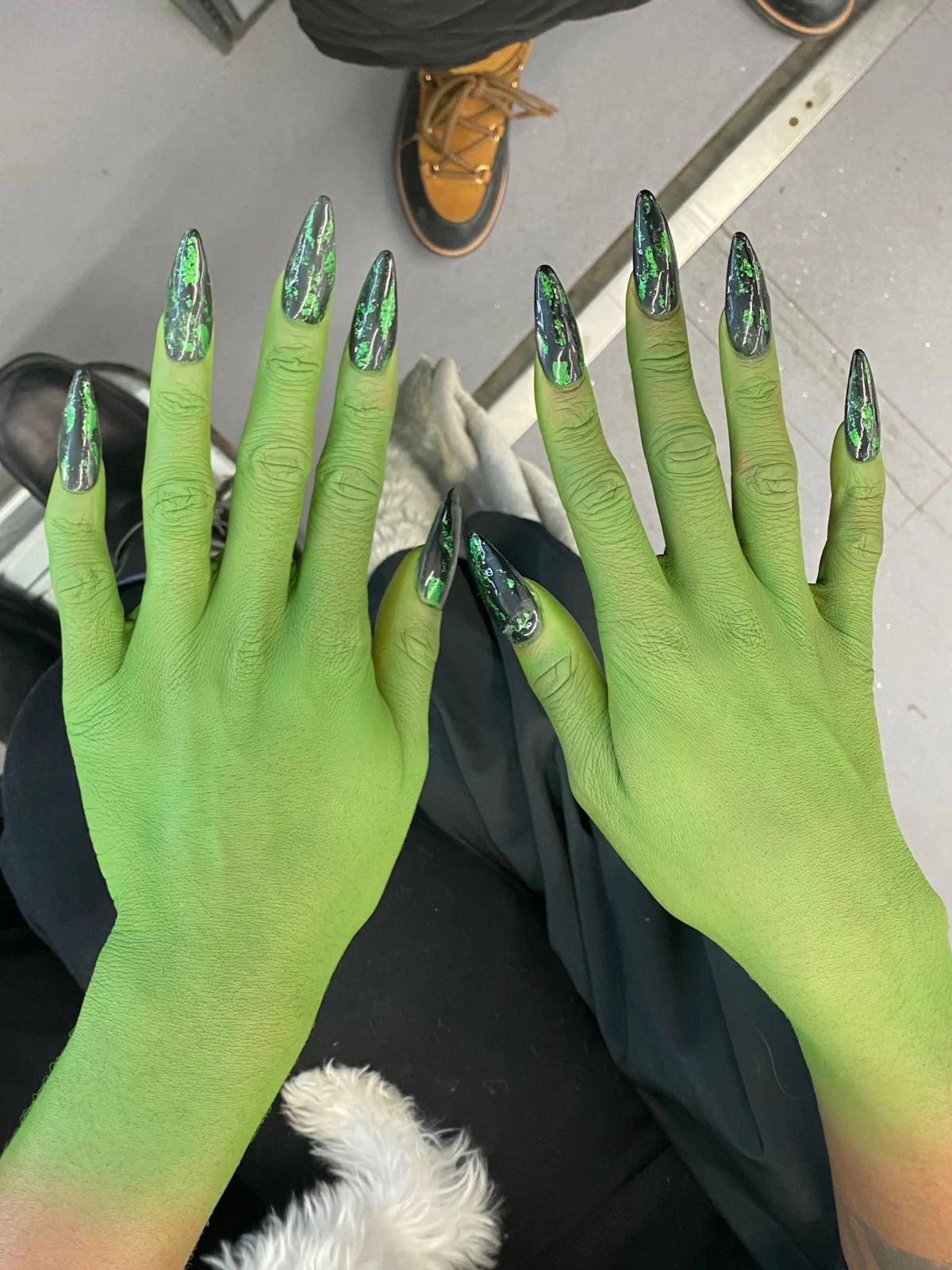 HOW TO: Black & Emerald Shattered Foil Nails with Shea Osei | Beauty ...